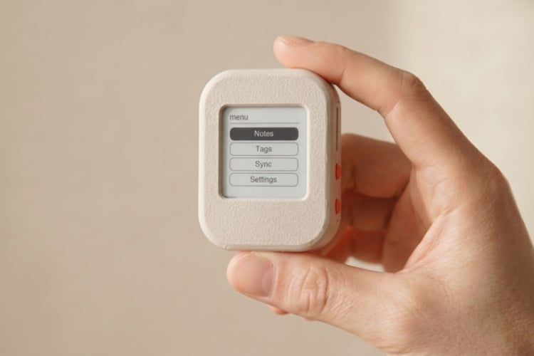 Pala Note - a Pocket-Sized AI Voice Note Device